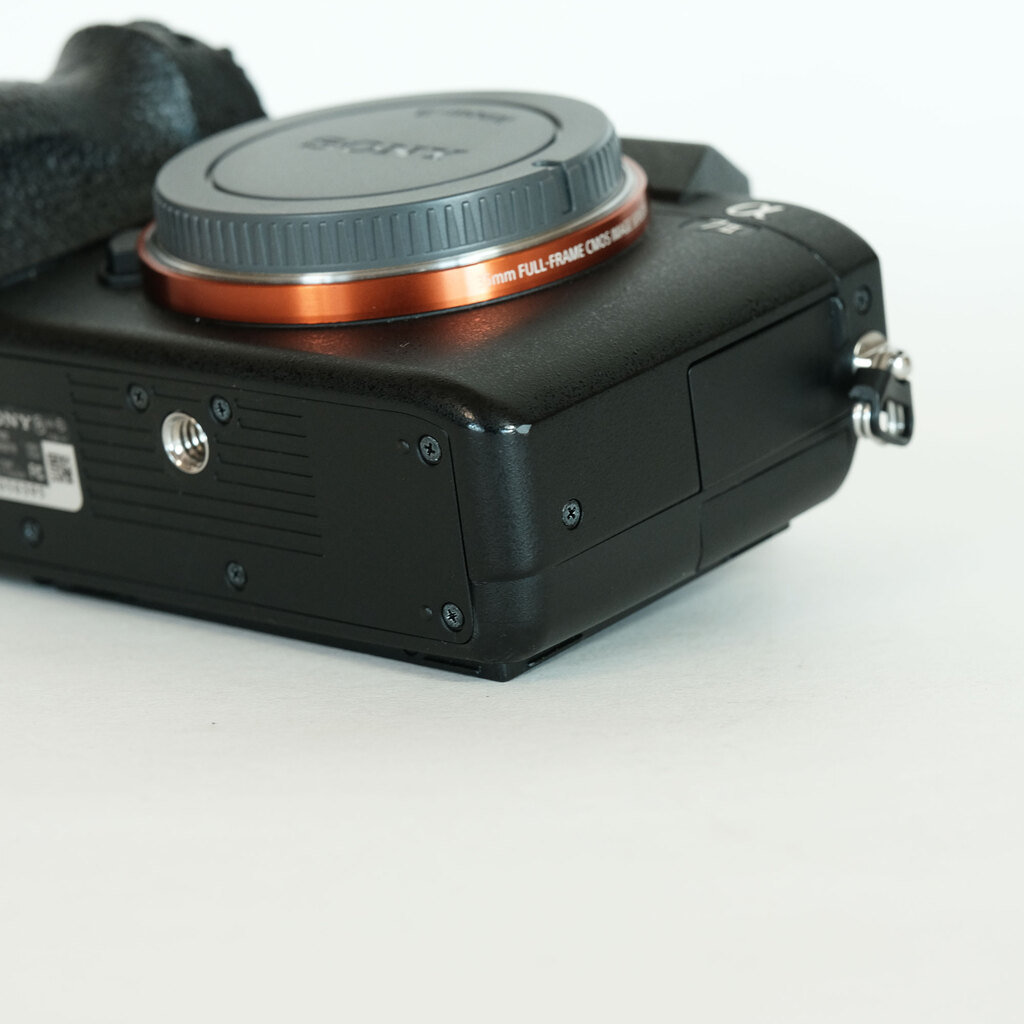 SONY α7 II（ILCE-7M2）の出品 | ONE SCENE（ワンシーン）