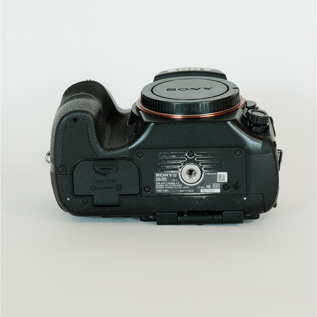 SONY α99II（ILCA-99M2）の出品 | ONE SCENE（ワンシーン）