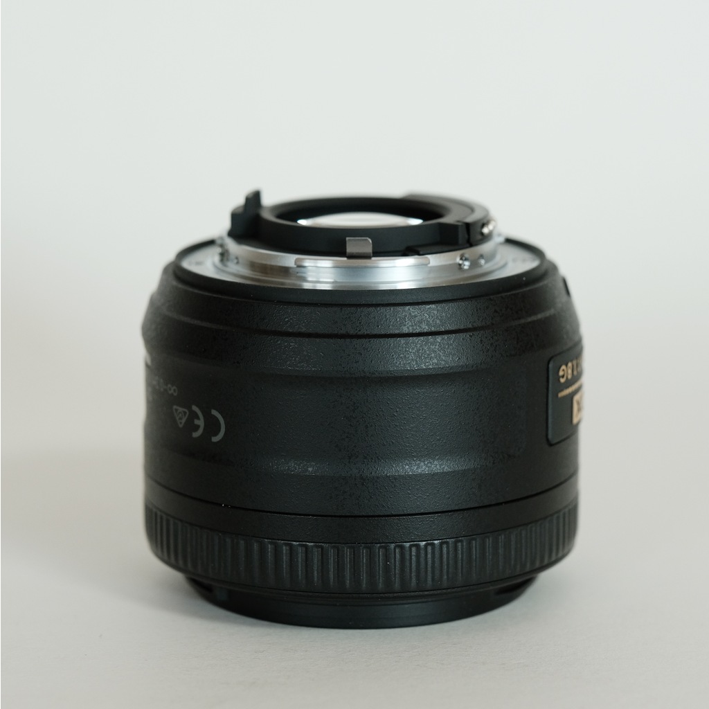 Nikon AF-S DX NIKKOR 35mm f/1.8Gの出品 | ONE SCENE（ワンシーン）